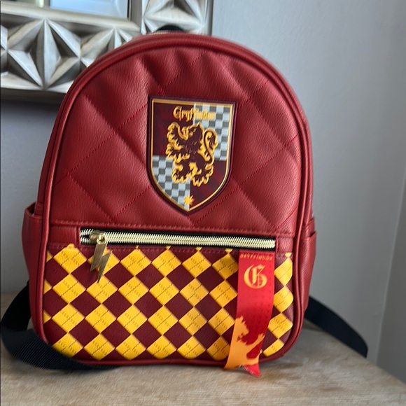 Wizarding World Of Harry Potter | Bags | Harry Potter Gryffindor ...